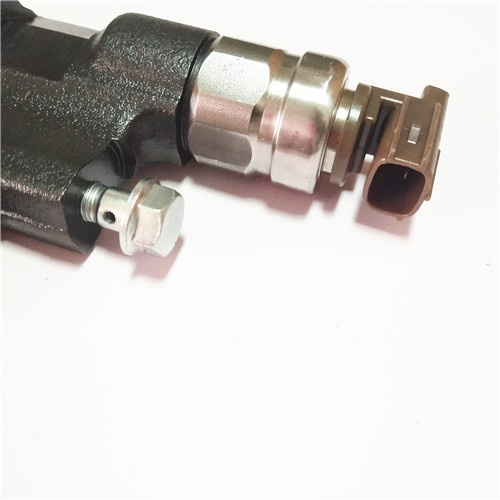 6SD1 Engine part common-rail fuel injector 095000-0760